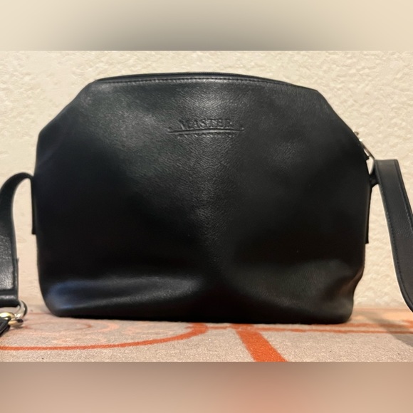 Nannini | Bags | Vtg Master By Nannini Black Genuine Leather Strap ...